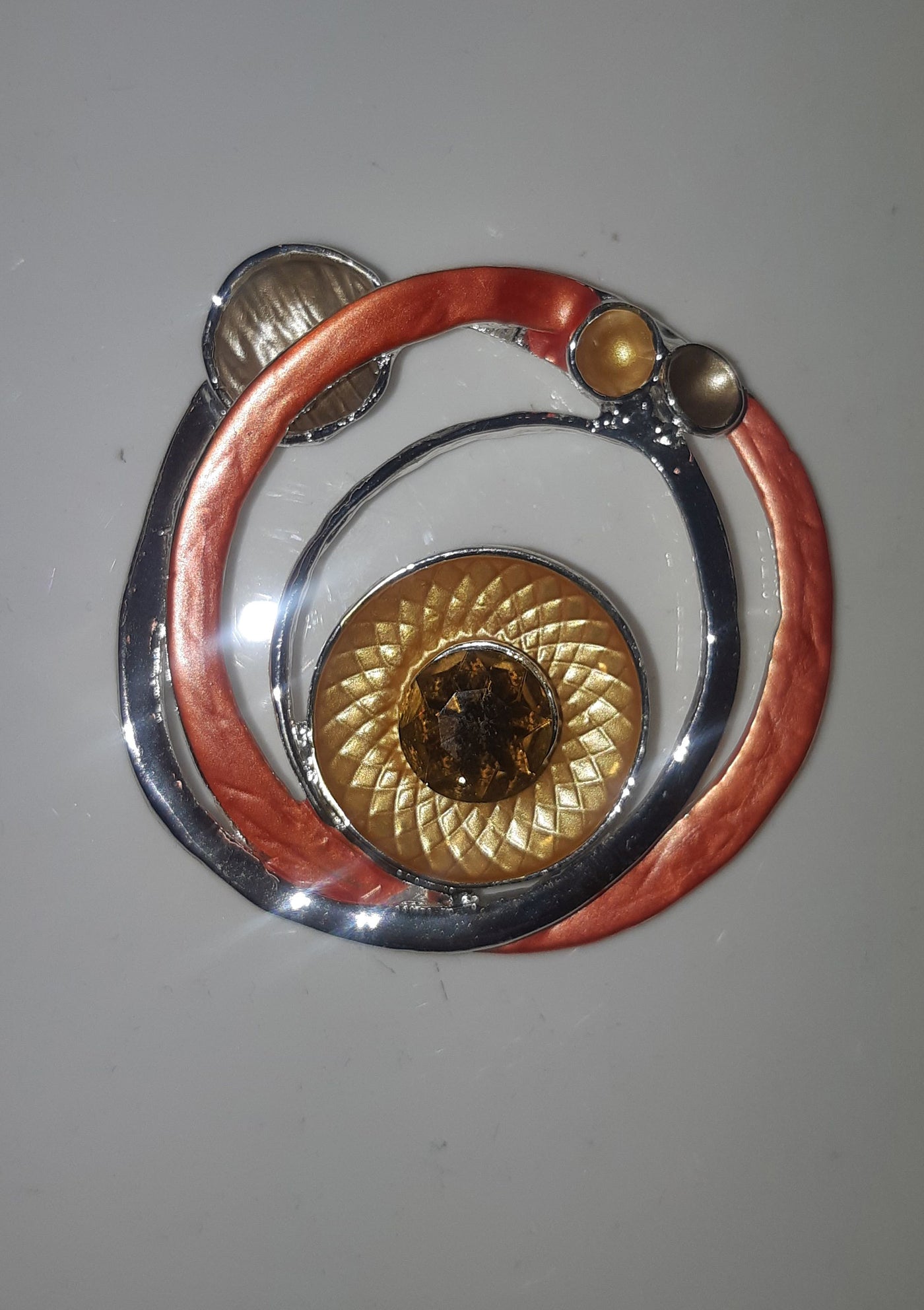 MAGNETIC BROOCH MISS MILLY